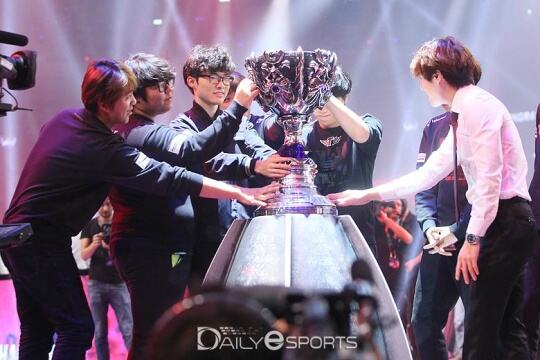 IEM小组赛：QG遗憾出局 RNG轻松晋级_特玩网LOL英雄联盟专区