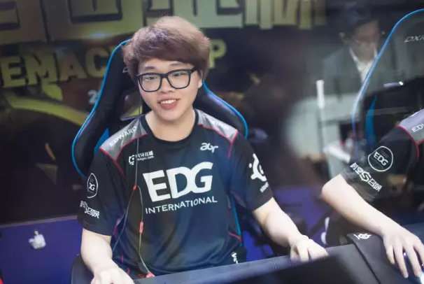 Pawn将军强势回归 EDG连胜根本停不下来_特玩网LOL英雄联盟专区