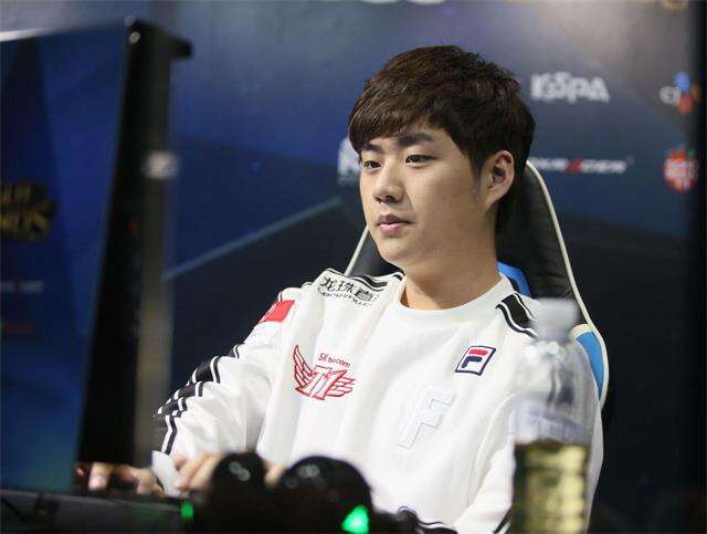 S6总决赛外服新毒奶 EDG第一RNG成旅游队_特玩网LOL英雄联盟专区